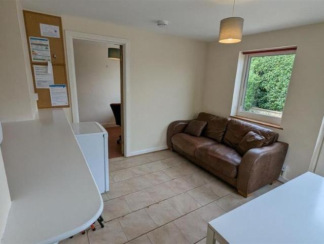 5 bedroom house to rent