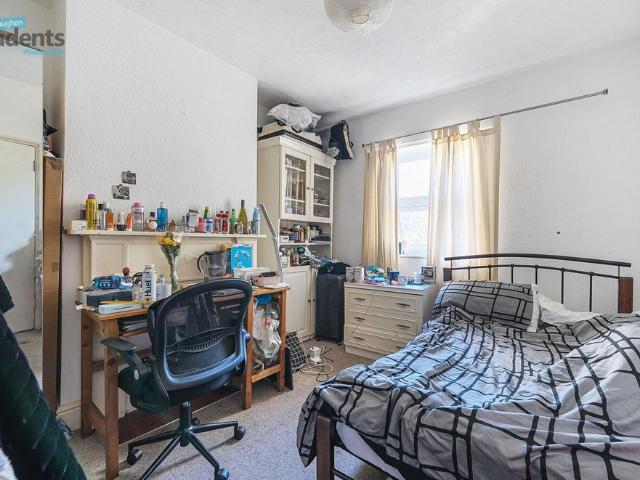 5 bedroom house to rent