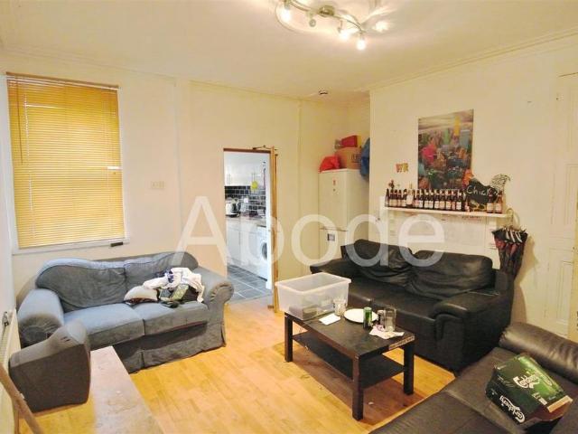 5 bedroom house to rent