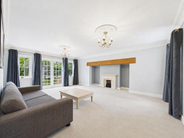 5 bedroom house to rent