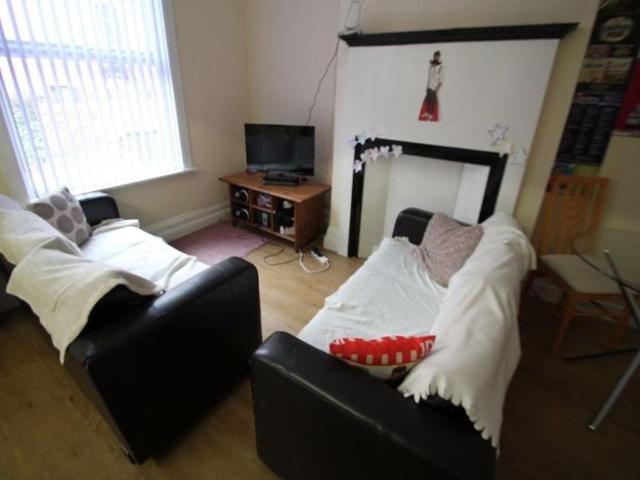 5 bedroom house to rent