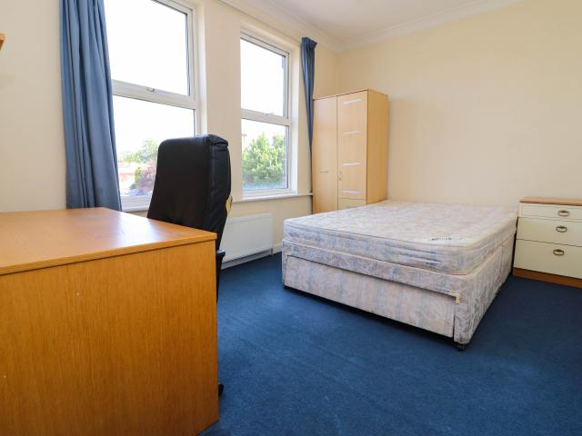 5 bedroom house to rent