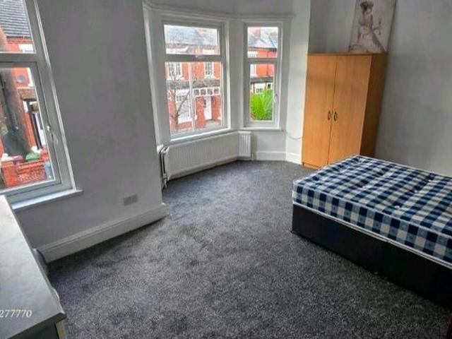 5 bedroom house to rent