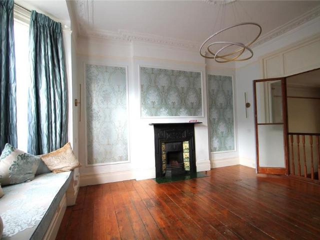 5 bedroom house to rent