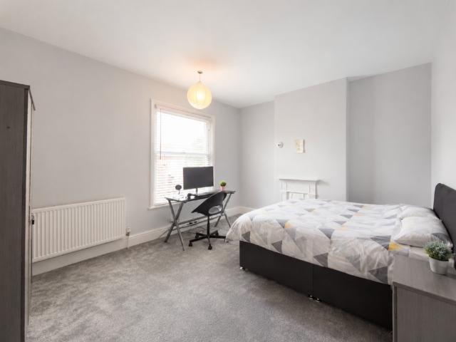 5 bedroom house to rent