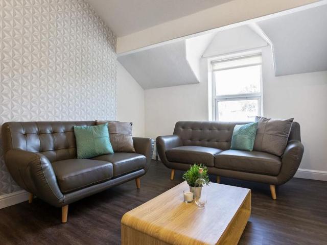 5 bedroom house to rent