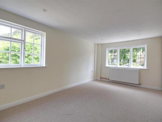 5 bedroom house to rent