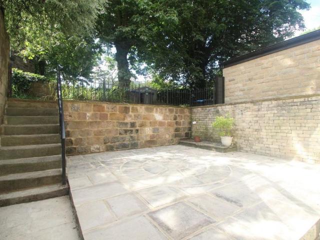 5 bedroom house to rent