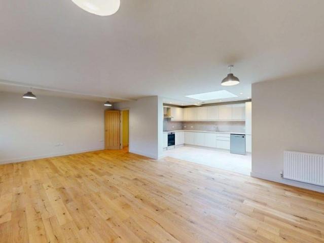 5 bedroom house to rent