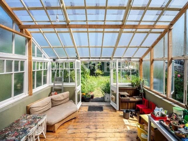 5 bedroom house to rent