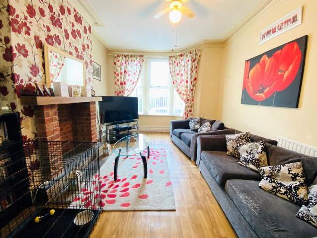5 bedroom house to rent