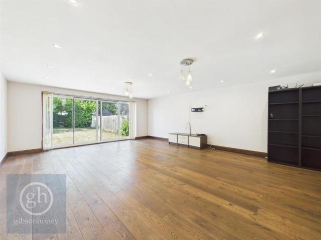 5 bedroom house to rent