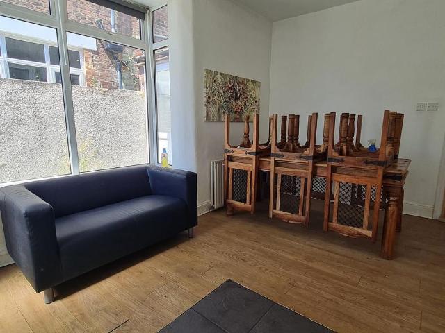 5 bedroom house to rent