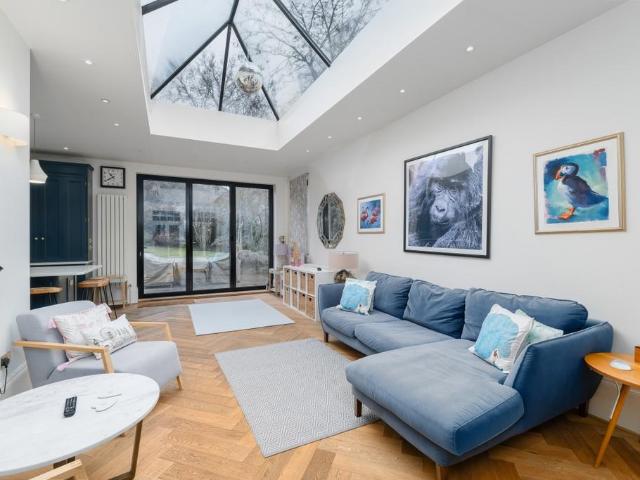 5 bedroom house to rent