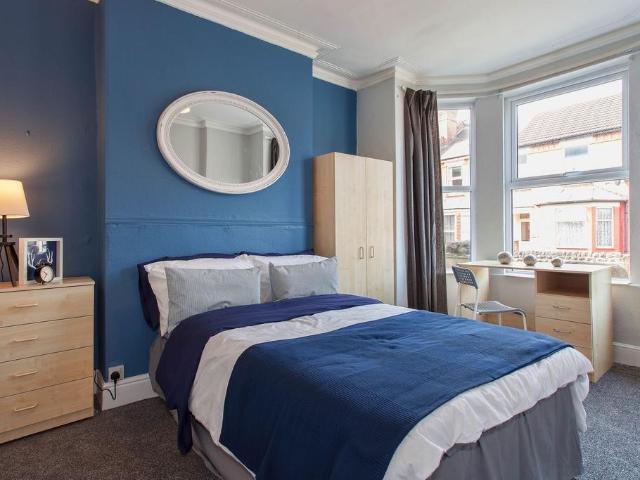5 bedroom house to rent