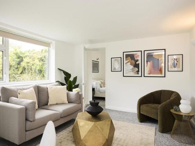5 bedroom house to rent