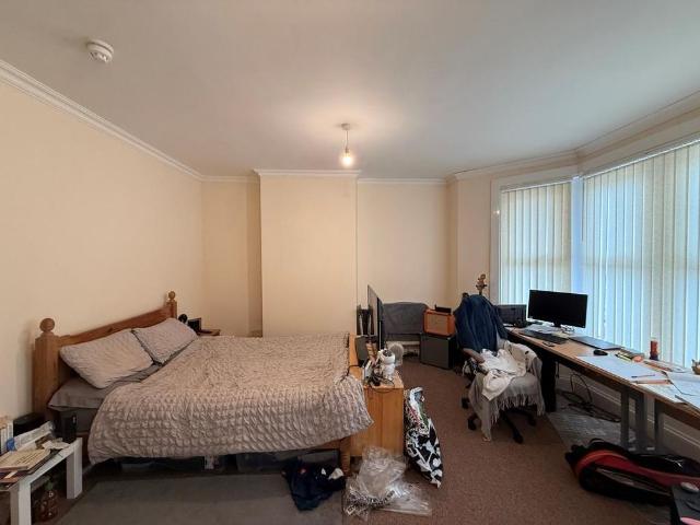 5 bedroom house to rent