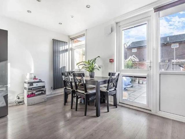 5 bedroom house to rent