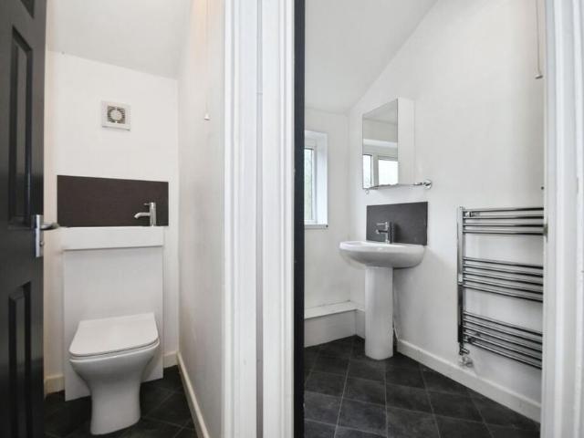5 bedroom house to rent