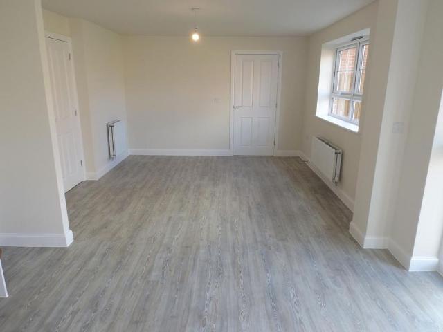 5 bedroom house to rent