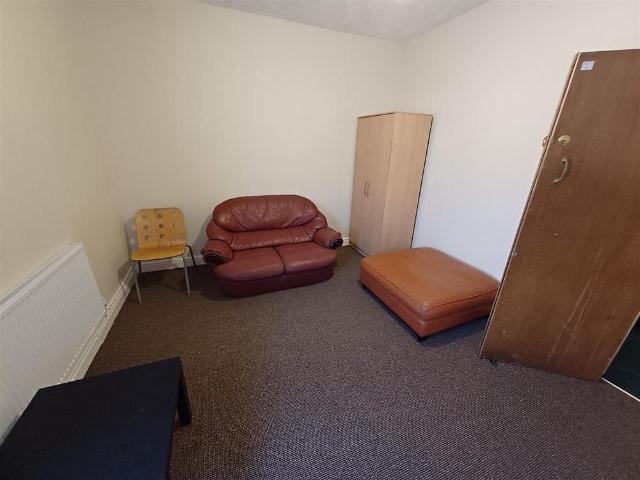 5 bedroom house to rent
