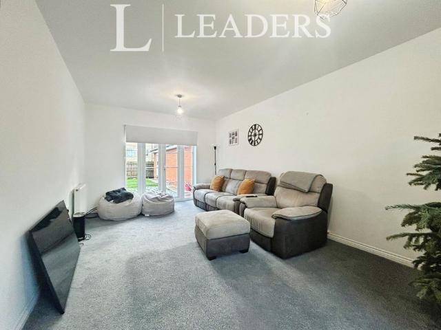 5 bedroom house to rent Epping Way, Witham, CM8