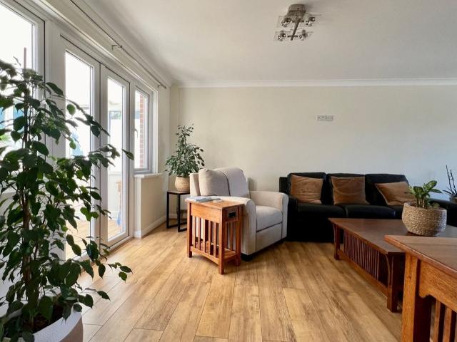 5 bedroom house to rent Goldstone Way, Hove, BN3