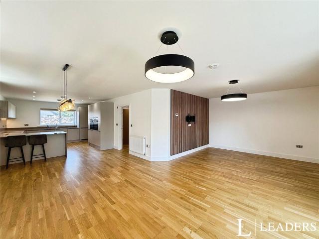 5 bedroom house to rent Holmhill Drive, Felixstowe, Suffolk, IP11