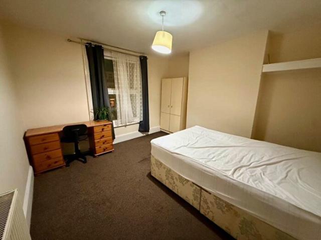 5 Bedroom House To Rent In Abingdon Road, Oxford, OX1
