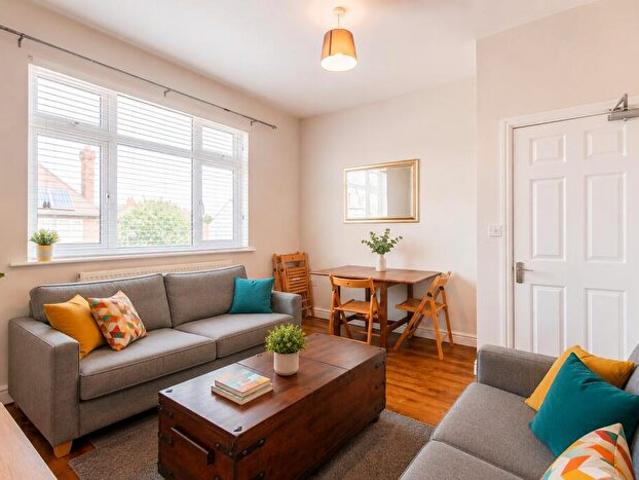 5 Bedroom House To Rent In Bed Trent Boulevard, West Bridgford, Nottingham, NG2