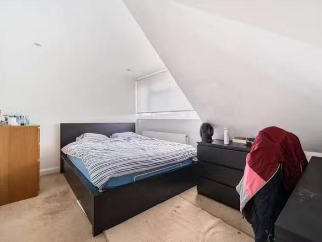 5 bedroom house to rent in London, NW11