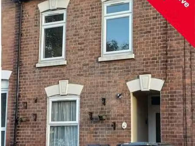 5+ bedroom house to rent in Midland Road, Gloucester, Gloucest.