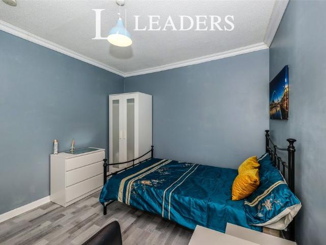 5 bedroom house to rent Orchard Road, Southsea, PO4