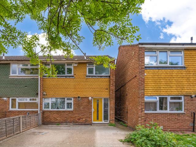 5 Bedroom House To Rent Southall UB1, 5 bed end terrace house to rent, £3,000 pcm | PrimeLocation
