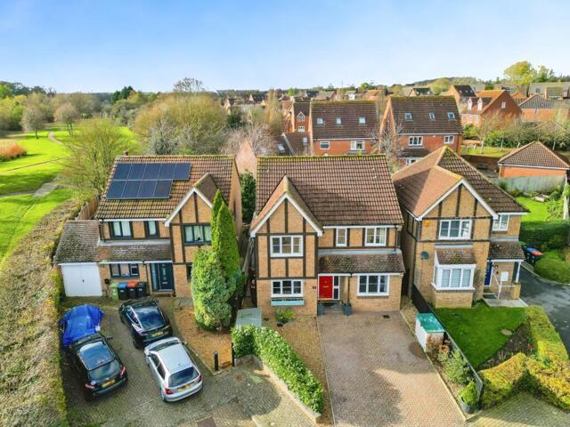 5 Bedroom House Tattenhoe Milton Keynes 98903518