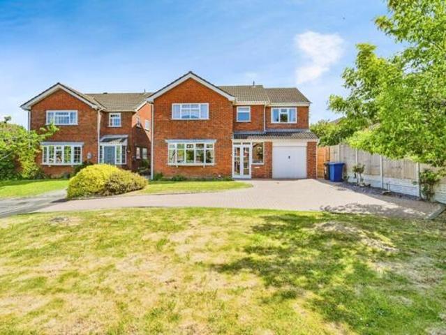 5 Bedroom House Tamworth Staffordshire 98477391