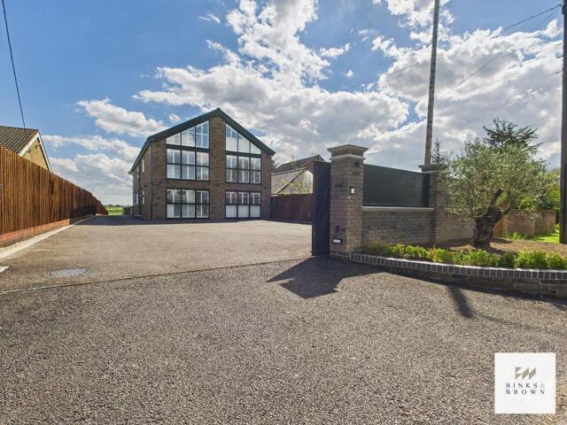 5 Bedroom House Thurrockc Thurrock LS98969240
