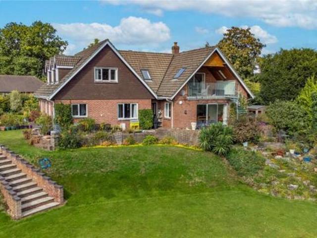 5 Bedroom House Thatcham West Berkshire LS101777687