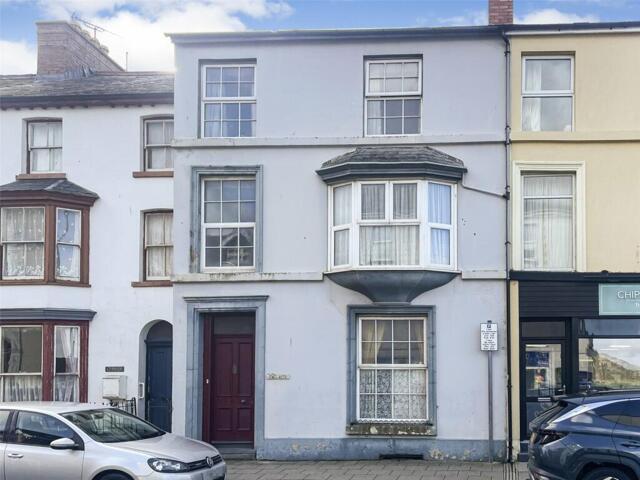 5 Bedroom House Tywyn Gwynedd 100648807