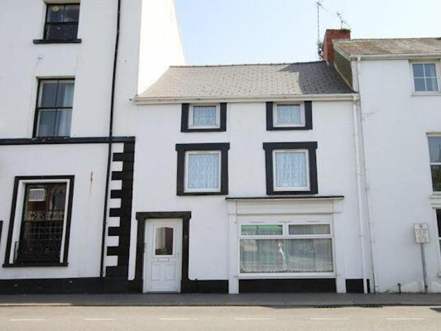 5 Bedroom House Tywyn Gwynedd LS101059812