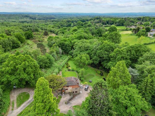 5 Bedroom House Uckfield East Sussex 98687706