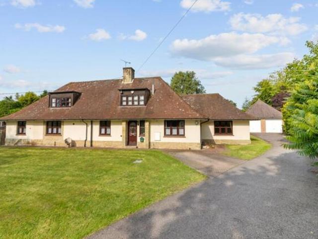 5 Bedroom House Uckfield East Sussex LS101119339