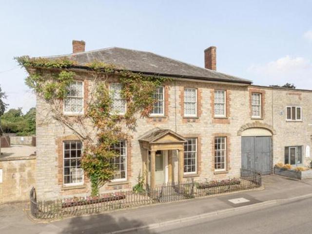 5 Bedroom House Yeovil Somerset 98262976