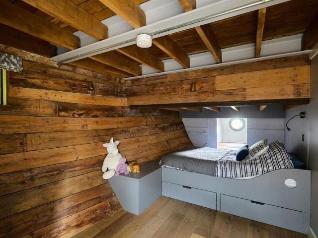 5 bedroom houseboat to rent