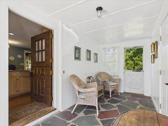 5 bedroom, Holbrook MA 02343 104444172