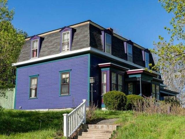 5 bedroom, Hollis Center ME 04042 105113983