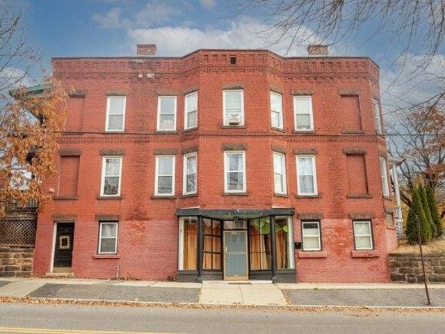 5 bedroom, Holyoke MA 01040 104808630