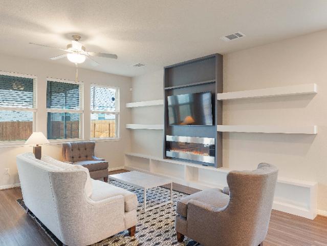 5 Bedroom Home for Rent at 5547 Bellissima Way, Round Rock, TX 78665