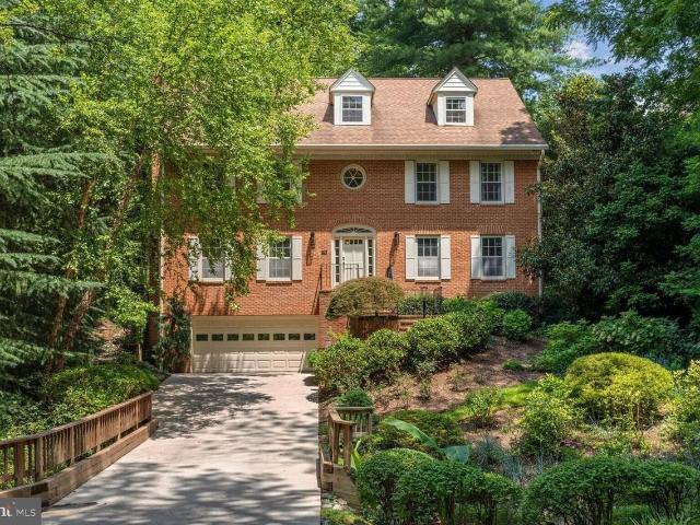 5 Bedroom Home for Rent at 6207 Winnebago Rd, Brookmont, MD 20816 Brookmont