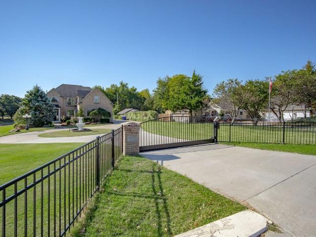 5 Bedroom Home for Rent at 1032 W Lindsey St #A, Norman, OK 73069